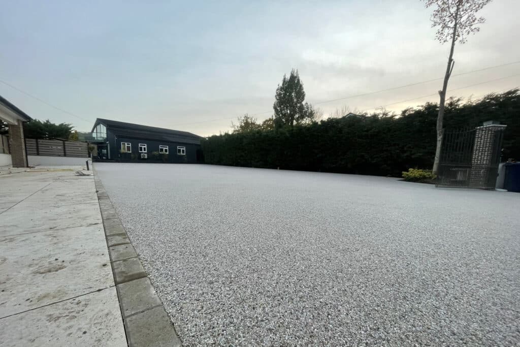Resin bound driveways - Resin bound surfacing - 01933 716018